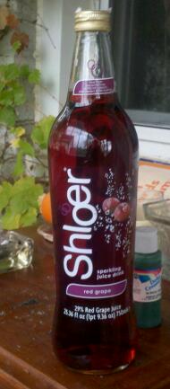 Shloer Sparkling Juice Drink Red Grape - Thirsty Dudes